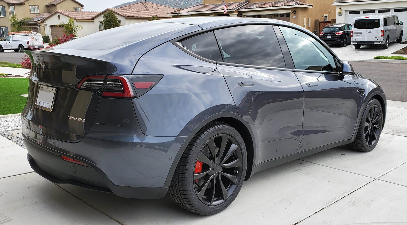 Does The 2023 Model Y Come With Autopilot Or Full Self-Driving ...